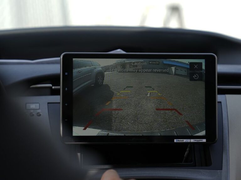 How to Install Apple CarPlay on iPhone: A Quick Guide